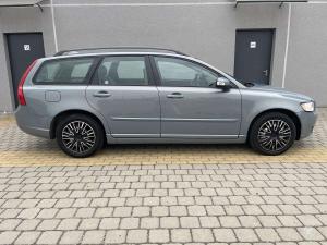 Grey Volvo V50 2008 in Vilnius, with an engine capacity of 2.00 L and mileage of 300 thousand km for 1800 €, photo 11 on AUTOMOTO.COM.LV