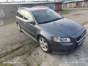 Pelēks Volvo V50 2008 Liepāja, ar dzinēja tilpumu 2.00 L un nobraukumu 311 tūkst. km par 2700 €, foto 5 vietnē AUTOMOTO.COM.LV