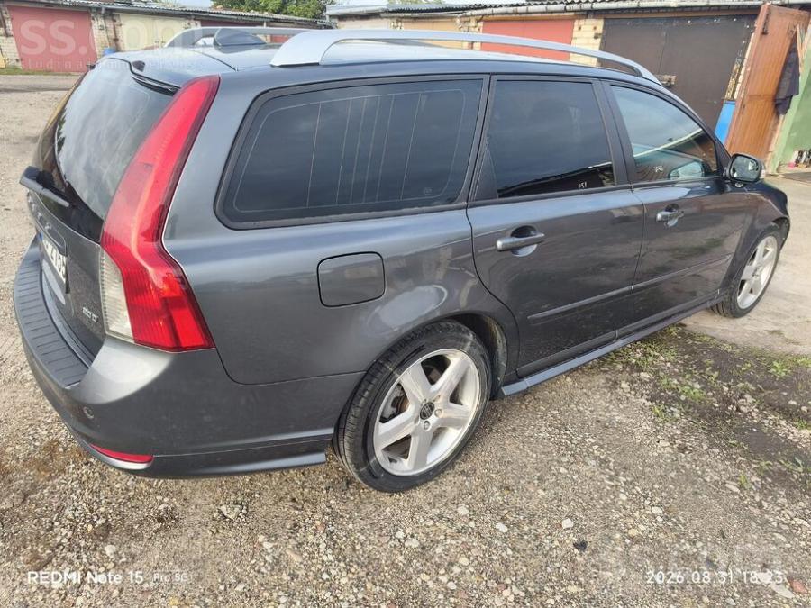 Pelēks Volvo V50 2008 Liepāja, ar dzinēja tilpumu 2.00 L un nobraukumu 311 tūkst. km par 2700 €, foto 6 vietnē AUTOMOTO.COM.LV