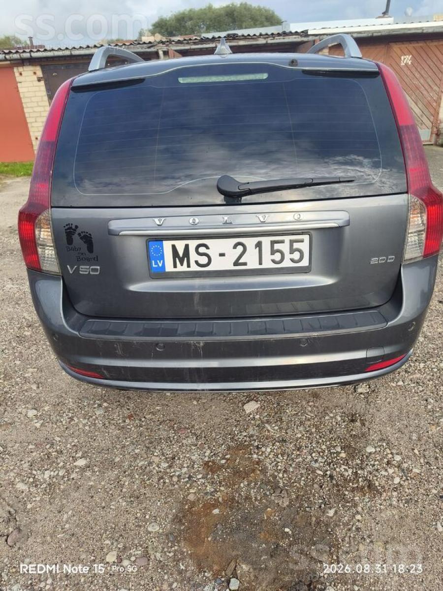 Pelēks Volvo V50 2008 Liepāja, ar dzinēja tilpumu 2.00 L un nobraukumu 311 tūkst. km par 2700 €, foto 7 vietnē AUTOMOTO.COM.LV
