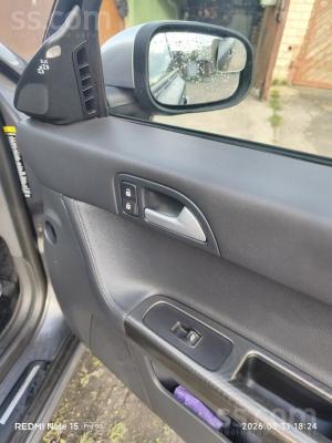 Pelēks Volvo V50 2008 Liepāja, ar dzinēja tilpumu 2.00 L un nobraukumu 311 tūkst. km par 2700 €, foto 12 vietnē AUTOMOTO.COM.LV