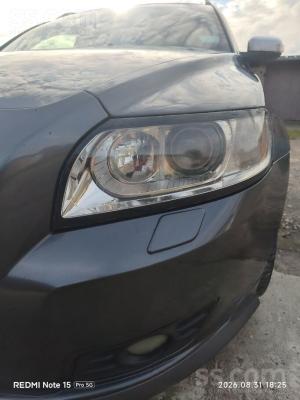 Pelēks Volvo V50 2008 Liepāja, ar dzinēja tilpumu 2.00 L un nobraukumu 311 tūkst. km par 2700 €, foto 14 vietnē AUTOMOTO.COM.LV