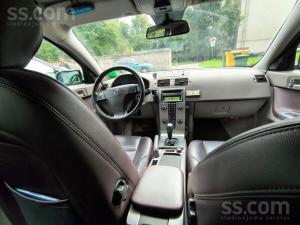 Серый Вольво В50 2008 в Рига, объемом двигателя 2.40 л и пробегом 237 тыс. км за 3300 €, фото 8 на AUTOMOTO.COM.LV