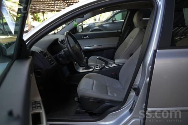 Volvo V50 2008 Rīga vietnē Pelēks Volvo V50 2008 Rīga, ar dzinēja tilpumu 2.00 L un nobraukumu 236 tūkst. km par 3200 €, foto 7 vietnē AUTOMOTO.COM.LV