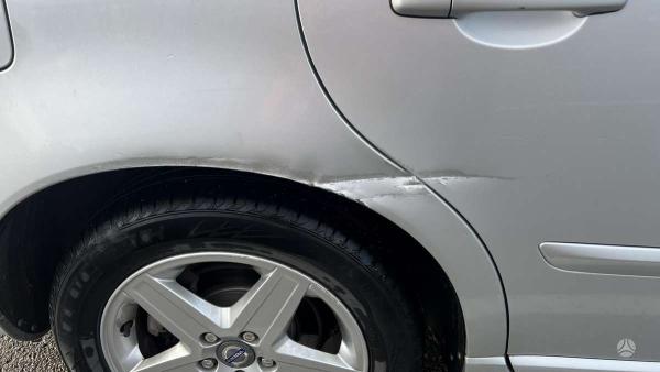 Pelēks Volvo V50 2008 Šauļi, ar dzinēja tilpumu 2.00 L un nobraukumu 258 tūkst. km par 2000 €, foto 10 vietnē AUTOMOTO.COM.LV