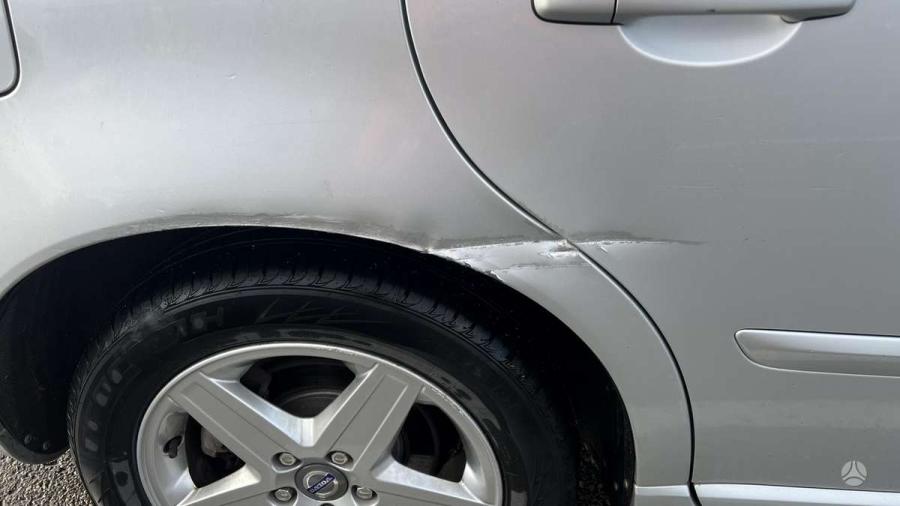 Pelēks Volvo V50 2008 Šauļi, ar dzinēja tilpumu 2.00 L un nobraukumu 258 tūkst. km par 2000 €, foto 10 vietnē AUTOMOTO.COM.LV