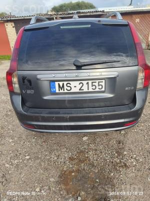 Pelēks Volvo V50 2008 Liepāja, ar dzinēja tilpumu 2.00 L un nobraukumu 311 tūkst. km par 2499 €, foto 3 vietnē AUTOMOTO.COM.LV