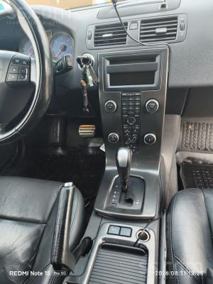 Pelēks Volvo V50 2008 Liepāja, ar dzinēja tilpumu 2.00 L un nobraukumu 311 tūkst. km par 2499 €, foto 4 vietnē AUTOMOTO.COM.LV