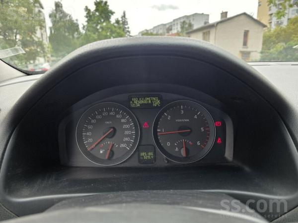Вольво В50 2008 в Рига на AUTOMOTO.COM.LV Серый Вольво В50 2008 в Рига, объемом двигателя 1.60 л и пробегом 386 тыс. км за 1250 €, фото 8 на AUTOMOTO.COM.LV