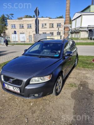 Серый Вольво В50 2008 в Салдус, объемом двигателя 2.00 л и пробегом 444 тыс. км за 1200 €, фото  на AUTOMOTO.COM.LV