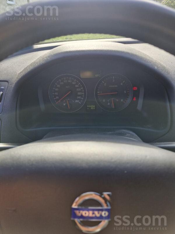 Pelēks Volvo V50 2008 Saldus, ar dzinēja tilpumu 2.00 L un nobraukumu 444 tūkst. km par 1200 €, foto 5 vietnē AUTOMOTO.COM.LV