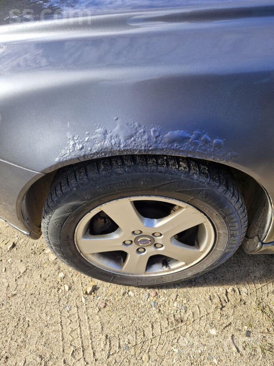 Pelēks Volvo V50 2008 Saldus, ar dzinēja tilpumu 2.00 L un nobraukumu 444 tūkst. km par 1200 €, foto 9 vietnē AUTOMOTO.COM.LV