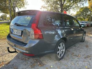 Pelēks Volvo V50 2008 Rīga, ar dzinēja tilpumu 2.00 L un nobraukumu 284 tūkst. km par 2590 €, foto 6 vietnē AUTOMOTO.COM.LV