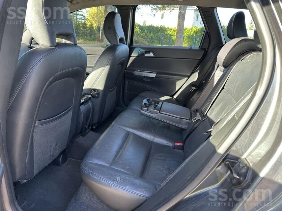 Pelēks Volvo V50 2008 Rīga, ar dzinēja tilpumu 2.00 L un nobraukumu 284 tūkst. km par 2590 €, foto 13 vietnē AUTOMOTO.COM.LV