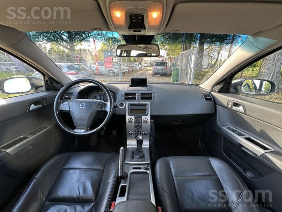Pelēks Volvo V50 2008 Rīga, ar dzinēja tilpumu 2.00 L un nobraukumu 284 tūkst. km par 2590 €, foto 20 vietnē AUTOMOTO.COM.LV