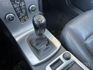 Pelēks Volvo V50 2008 Rīga, ar dzinēja tilpumu 2.00 L un nobraukumu 284 tūkst. km par 2590 €, foto 26 vietnē AUTOMOTO.COM.LV