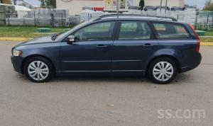 Pelēks Volvo V50 2008 Jelgava, ar dzinēja tilpumu 2.00 L un nobraukumu 352 tūkst. km par 1400 €, foto 5 vietnē AUTOMOTO.COM.LV