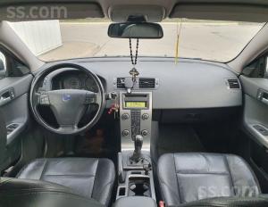 Pelēks Volvo V50 2008 Jelgava, ar dzinēja tilpumu 2.00 L un nobraukumu 352 tūkst. km par 1400 €, foto 9 vietnē AUTOMOTO.COM.LV