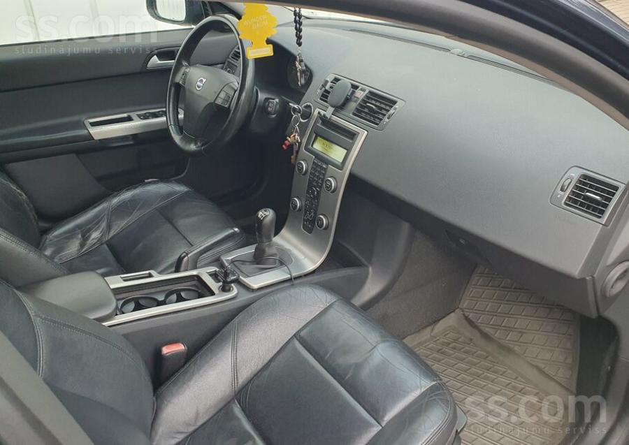 Pelēks Volvo V50 2008 Jelgava, ar dzinēja tilpumu 2.00 L un nobraukumu 352 tūkst. km par 1400 €, foto 10 vietnē AUTOMOTO.COM.LV