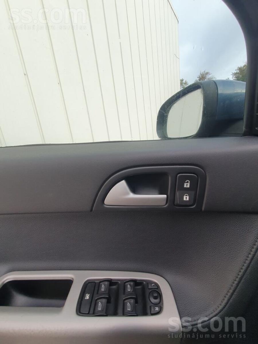 Pelēks Volvo V50 2008 Jelgava, ar dzinēja tilpumu 2.00 L un nobraukumu 352 tūkst. km par 1400 €, foto 15 vietnē AUTOMOTO.COM.LV