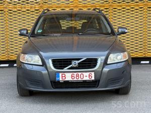 Grey Volvo V50 2009 in Ogre, with an engine capacity of 1.80 L and mileage of 164 thousand km for 4790 €, photo 2 on AUTOMOTO.COM.LV