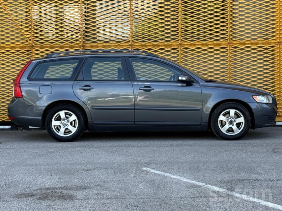 Grey Volvo V50 2009 in Ogre, with an engine capacity of 1.80 L and mileage of 164 thousand km for 4790 €, photo 8 on AUTOMOTO.COM.LV