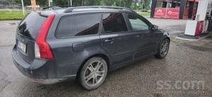 Grey Volvo V50 2009 in Riga, with an engine capacity of 2.00 L and mileage of 320 thousand km for 2500 €, photo 5 on AUTOMOTO.COM.LV