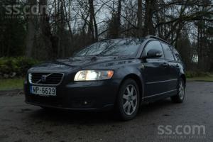 Grey Volvo V50 2009 in Riga, with an engine capacity of 2.40 L and mileage of 330 thousand km for 2650 €, photo  on AUTOMOTO.COM.LV