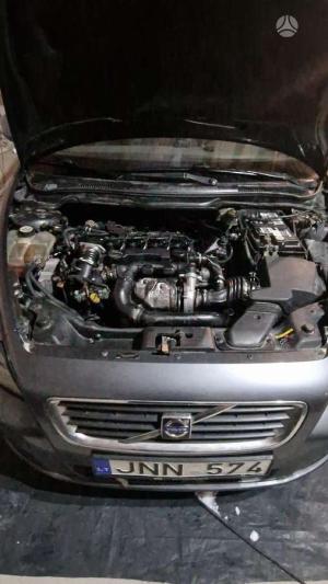 Grey Volvo V50 2009 in Vilnius, with an engine capacity of 1.56 L and mileage of 306 thousand km for 600 €, photo 6 on AUTOMOTO.COM.LV