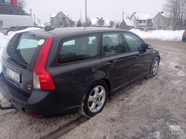 Grey Volvo V50 2009 in Kaunas, with an engine capacity of 1.60 L and mileage of 310 thousand km for 2800 €, photo 4 on AUTOMOTO.COM.LV