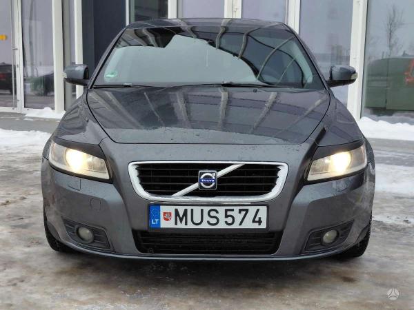 Grey Volvo V50 2009 in Vilnius, with an engine capacity of 2.00 L and mileage of 326 thousand km for 3200 €, photo 2 on AUTOMOTO.COM.LV