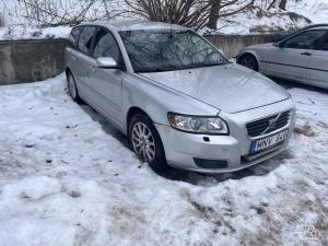 Pelēks Volvo V50 2009 Viļņa, ar dzinēja tilpumu 2.00 L un nobraukumu 320 tūkst. km par 650 €, foto  vietnē AUTOMOTO.COM.LV