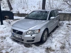 Grey Volvo V50 2009 in Vilnius, with an engine capacity of 2.00 L and mileage of 320 thousand km for 650 €, photo 2 on AUTOMOTO.COM.LV