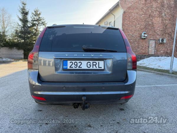 Pelēks Volvo V50 2009 Tartu, ar dzinēja tilpumu 1.60 L un nobraukumu 293 tūkst. km par 2950 €, foto 3 vietnē AUTOMOTO.COM.LV