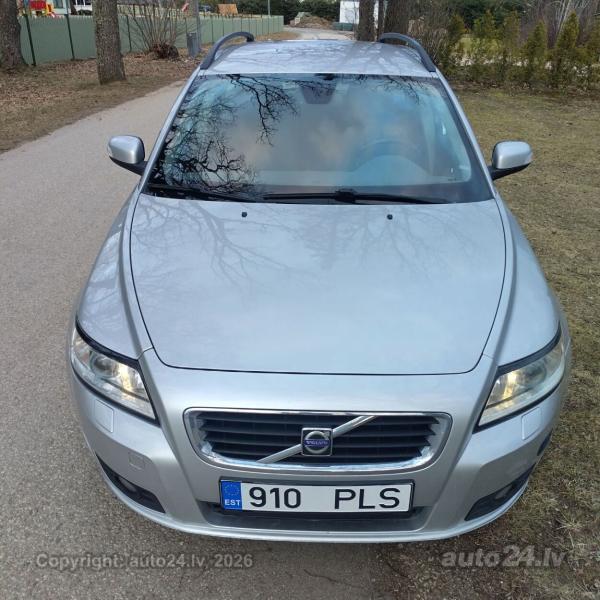Pelēks Volvo V50 2009 Veru, ar dzinēja tilpumu 1.60 L un nobraukumu 316 tūkst. km par 2750 €, foto 10 vietnē AUTOMOTO.COM.LV