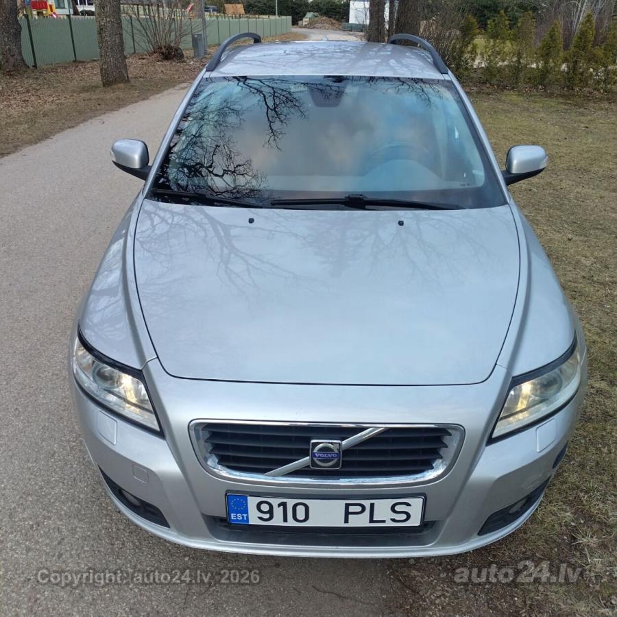 Pelēks Volvo V50 2009 Veru, ar dzinēja tilpumu 1.60 L un nobraukumu 316 tūkst. km par 2750 €, foto 10 vietnē AUTOMOTO.COM.LV