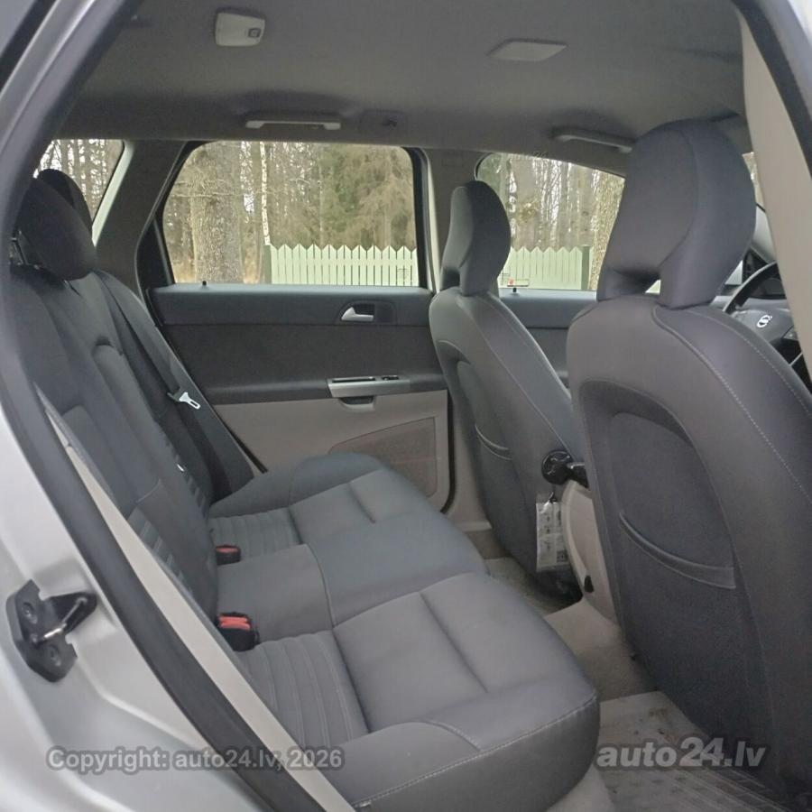Pelēks Volvo V50 2009 Veru, ar dzinēja tilpumu 1.60 L un nobraukumu 316 tūkst. km par 2750 €, foto 12 vietnē AUTOMOTO.COM.LV