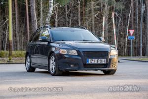 Grey Volvo V50 2009 in Tallinn, with an engine capacity of 2.00 L and mileage of 335 thousand km for 2700 €, photo  on AUTOMOTO.COM.LV