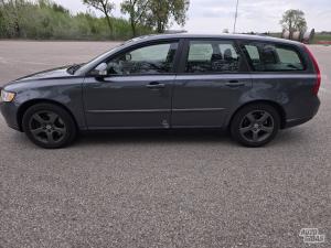 Grey Volvo V50 2009 in Marijampole, with an engine capacity of 1.60 L and mileage of 303 thousand km for 2500 €, photo 8 on AUTOMOTO.COM.LV