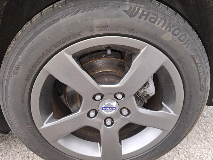 Grey Volvo V50 2009 in Marijampole, with an engine capacity of 1.60 L and mileage of 303 thousand km for 2500 €, photo 9 on AUTOMOTO.COM.LV