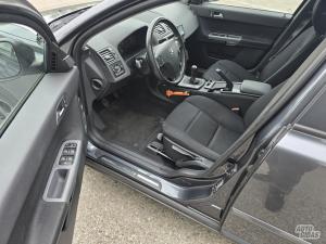 Grey Volvo V50 2009 in Marijampole, with an engine capacity of 1.60 L and mileage of 303 thousand km for 2500 €, photo 10 on AUTOMOTO.COM.LV