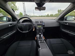 Grey Volvo V50 2009 in Marijampole, with an engine capacity of 1.60 L and mileage of 303 thousand km for 2500 €, photo 12 on AUTOMOTO.COM.LV