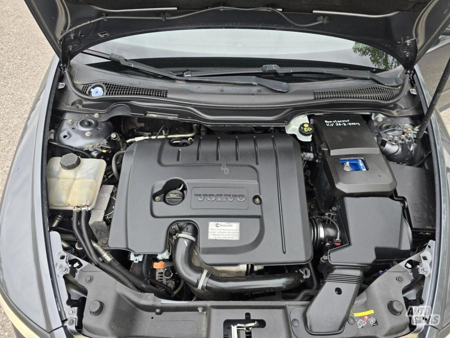 Grey Volvo V50 2009 in Marijampole, with an engine capacity of 1.60 L and mileage of 303 thousand km for 2500 €, photo 20 on AUTOMOTO.COM.LV