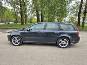 Pelēks Volvo V50 2009 Panevēža, ar dzinēja tilpumu 2.00 L un nobraukumu 340 tūkst. km par 2000 €, foto 7 vietnē AUTOMOTO.COM.LV