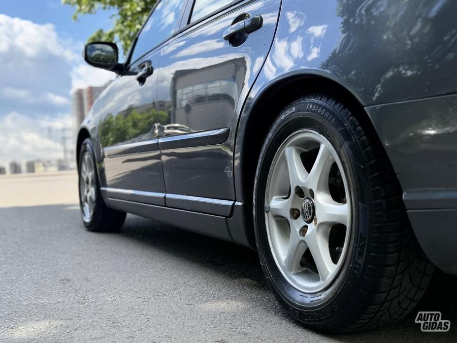 Pelēks Volvo V50 2009 Kauņa, ar dzinēja tilpumu 1.60 L un nobraukumu 346 tūkst. km par 2250 €, foto 6 vietnē AUTOMOTO.COM.LV