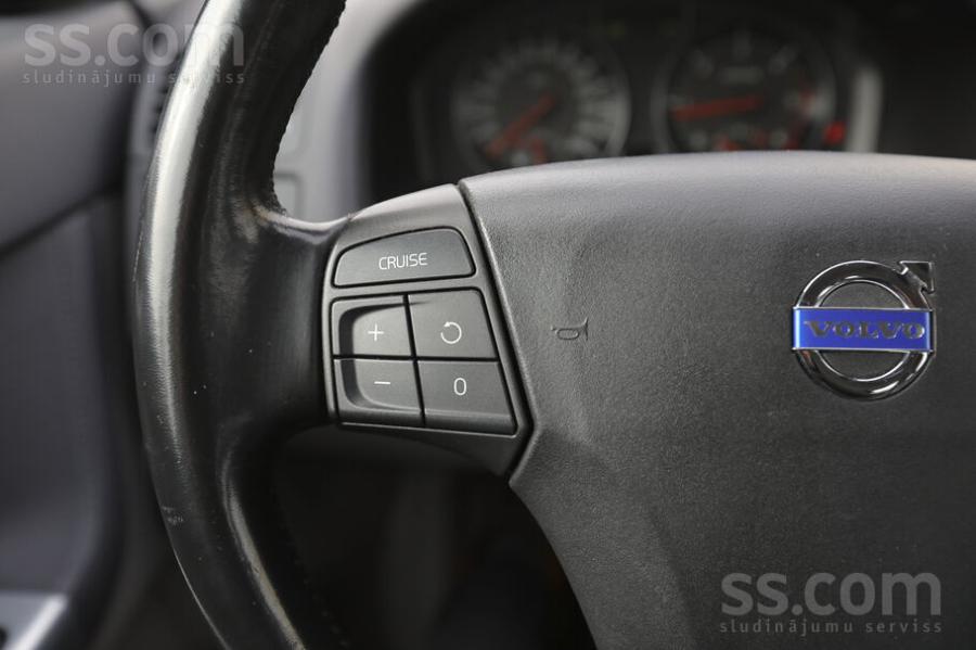 Pelēks Volvo V50 2009 Rīga, ar dzinēja tilpumu 2.40 L un nobraukumu 284 tūkst. km par 3990 €, foto 13 vietnē AUTOMOTO.COM.LV