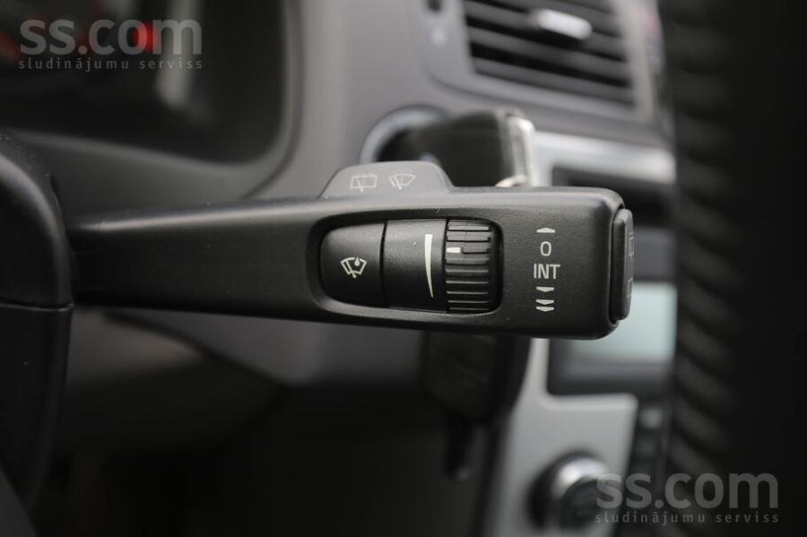 Pelēks Volvo V50 2009 Rīga, ar dzinēja tilpumu 2.40 L un nobraukumu 284 tūkst. km par 3990 €, foto 14 vietnē AUTOMOTO.COM.LV