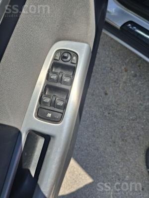 Pelēks Volvo V50 2009 Bauska, ar dzinēja tilpumu 2.00 L un nobraukumu 333 tūkst. km par 1800 €, foto 13 vietnē AUTOMOTO.COM.LV