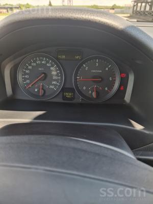 Pelēks Volvo V50 2009 Bauska, ar dzinēja tilpumu 2.00 L un nobraukumu 333 tūkst. km par 1800 €, foto 18 vietnē AUTOMOTO.COM.LV