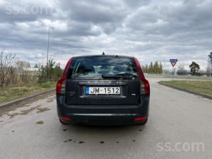 Pelēks Volvo V50 2009 Rīga, ar dzinēja tilpumu 1.60 L un nobraukumu 258 tūkst. km par 1300 €, foto 4 vietnē AUTOMOTO.COM.LV